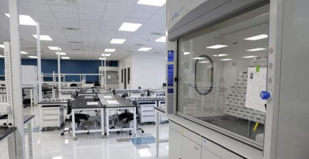 Laboratory employees get an early look at new facility - Vanderbilt ...