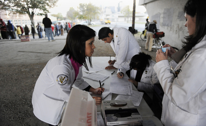 Fundraising efforts bolster Shade Tree Clinic - VUMC News