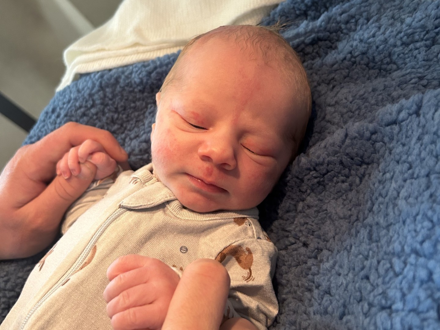 2025 New Year's baby Siora Ray arrives only 12 minutes after midnight ...